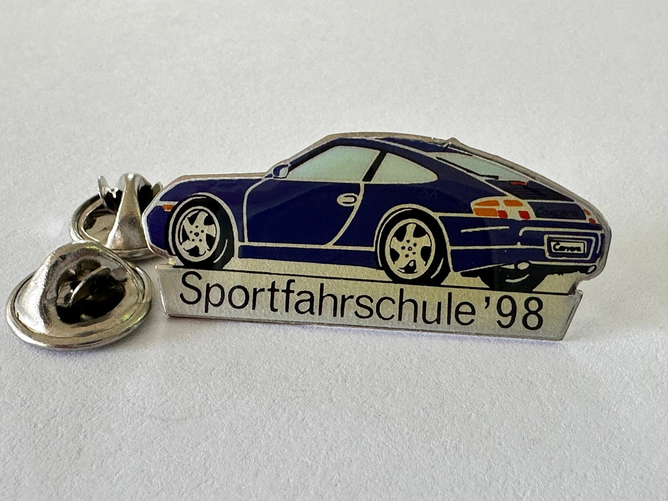 Pin Badge "Porsche 911 Carrera - Sportfahrschule '98" Blue Metal ...